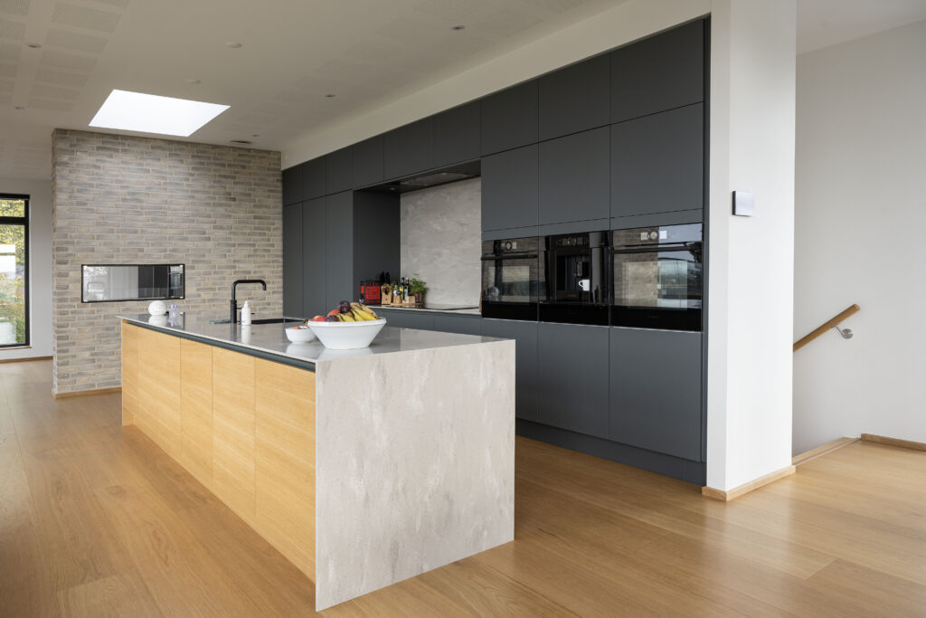 T94 – WOOD STEP